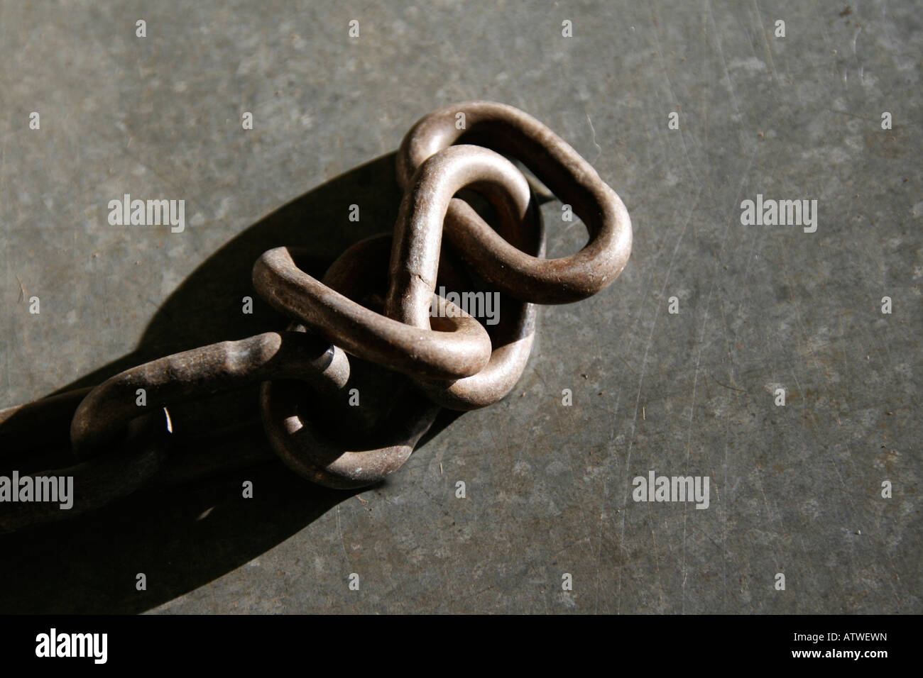 old metal chain Stock Photo - Alamy