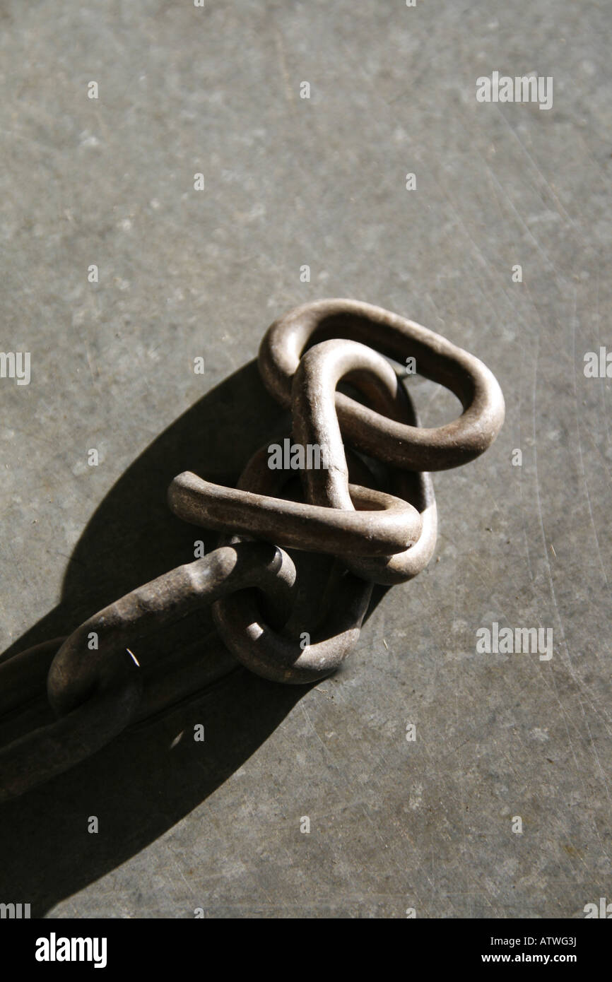 old metal chain Stock Photo - Alamy