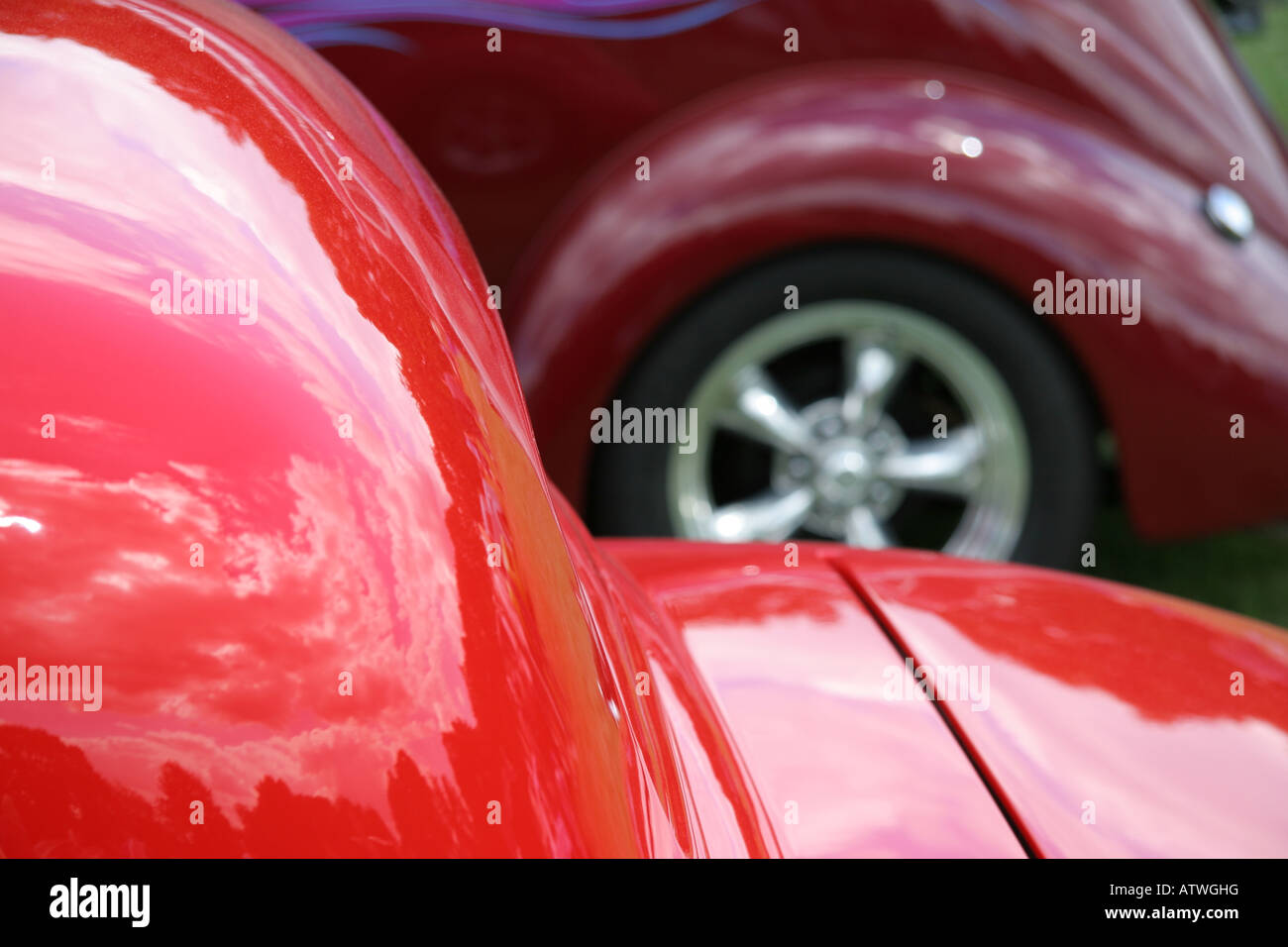Detail of roof and seid of two red hot rod classic cars Stock Photo - Alamy