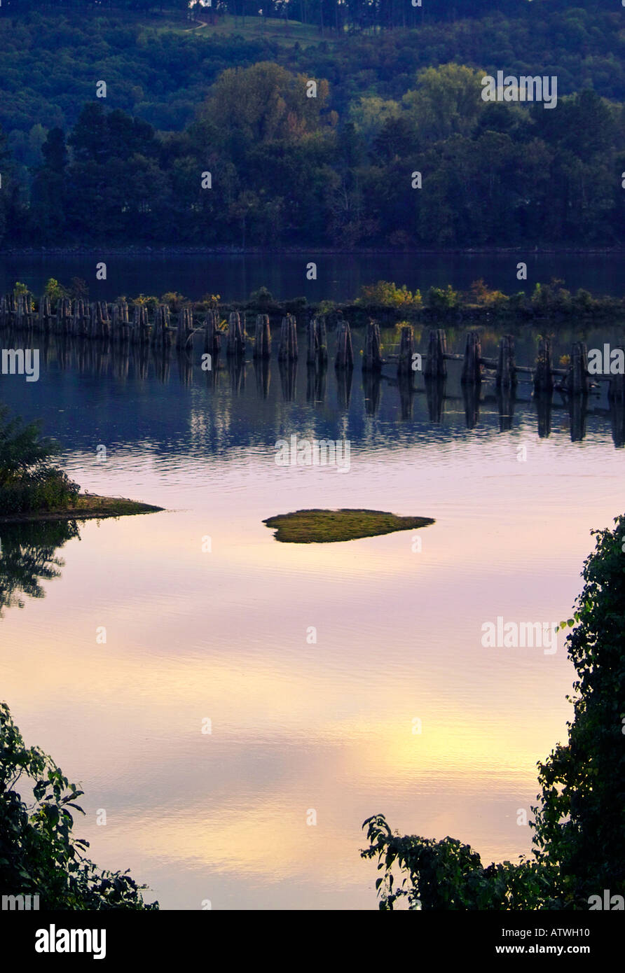 Pier weir hi-res stock photography and images - Alamy