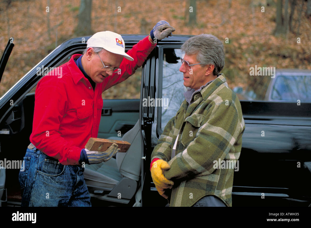 Workmen gloves hi-res stock photography and images - Alamy
