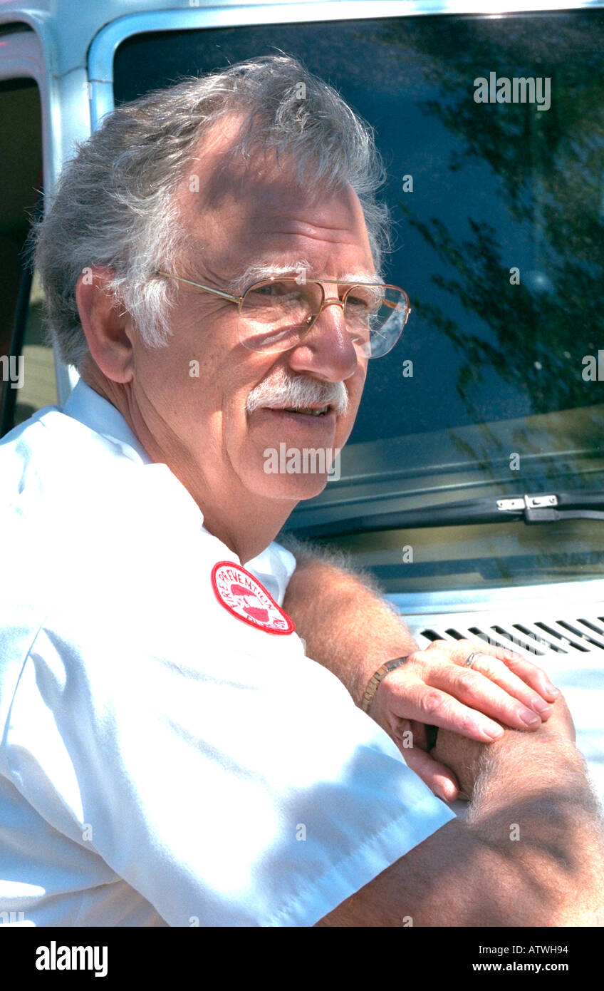 Paramedic rescue aged people hi-res stock photography and images - Alamy