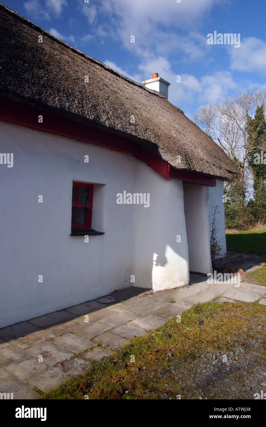 Famine cottage hi-res stock photography and images - Alamy