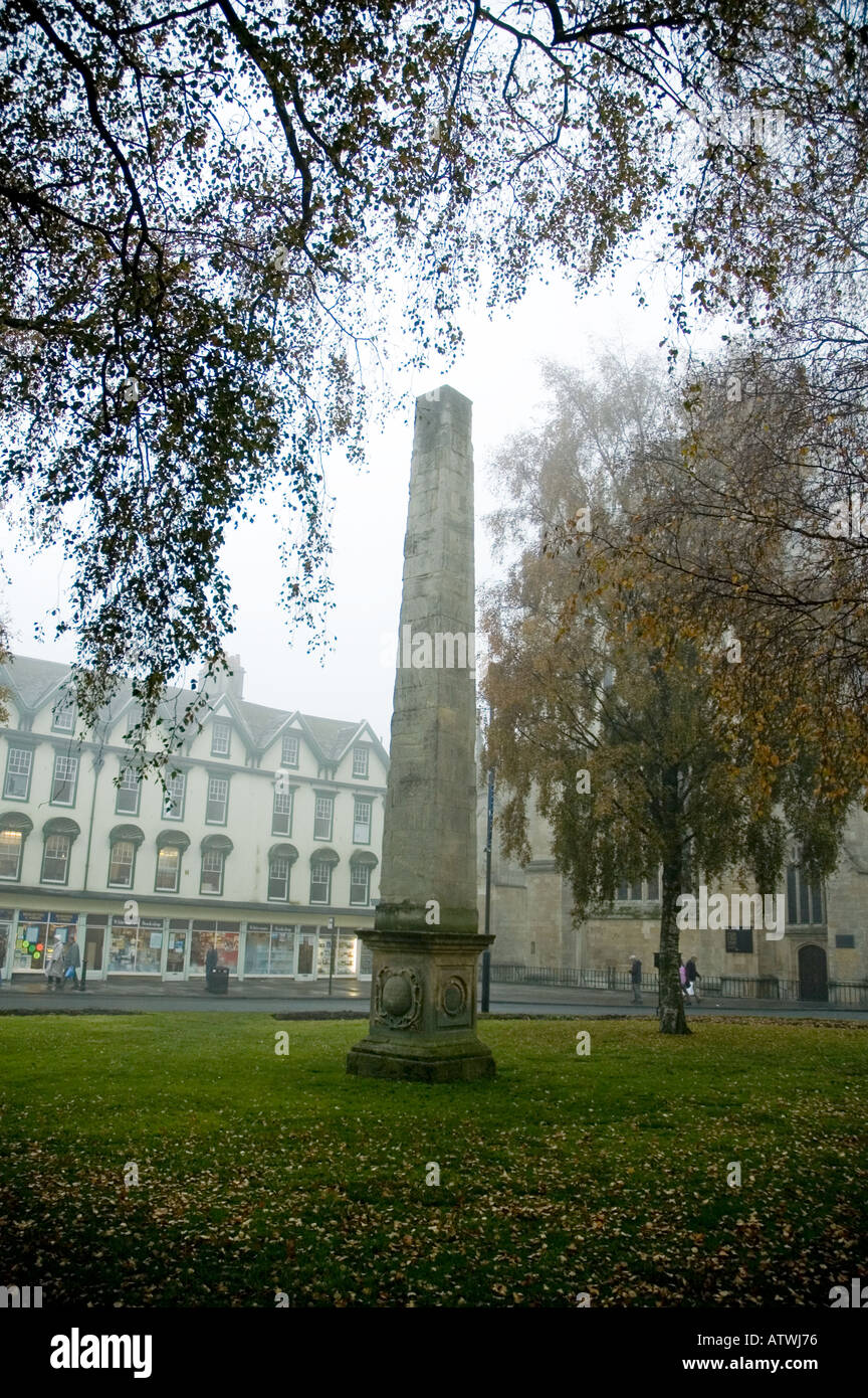 Obelisk in the centre of Bath, England, UK Stock Photo - Alamy