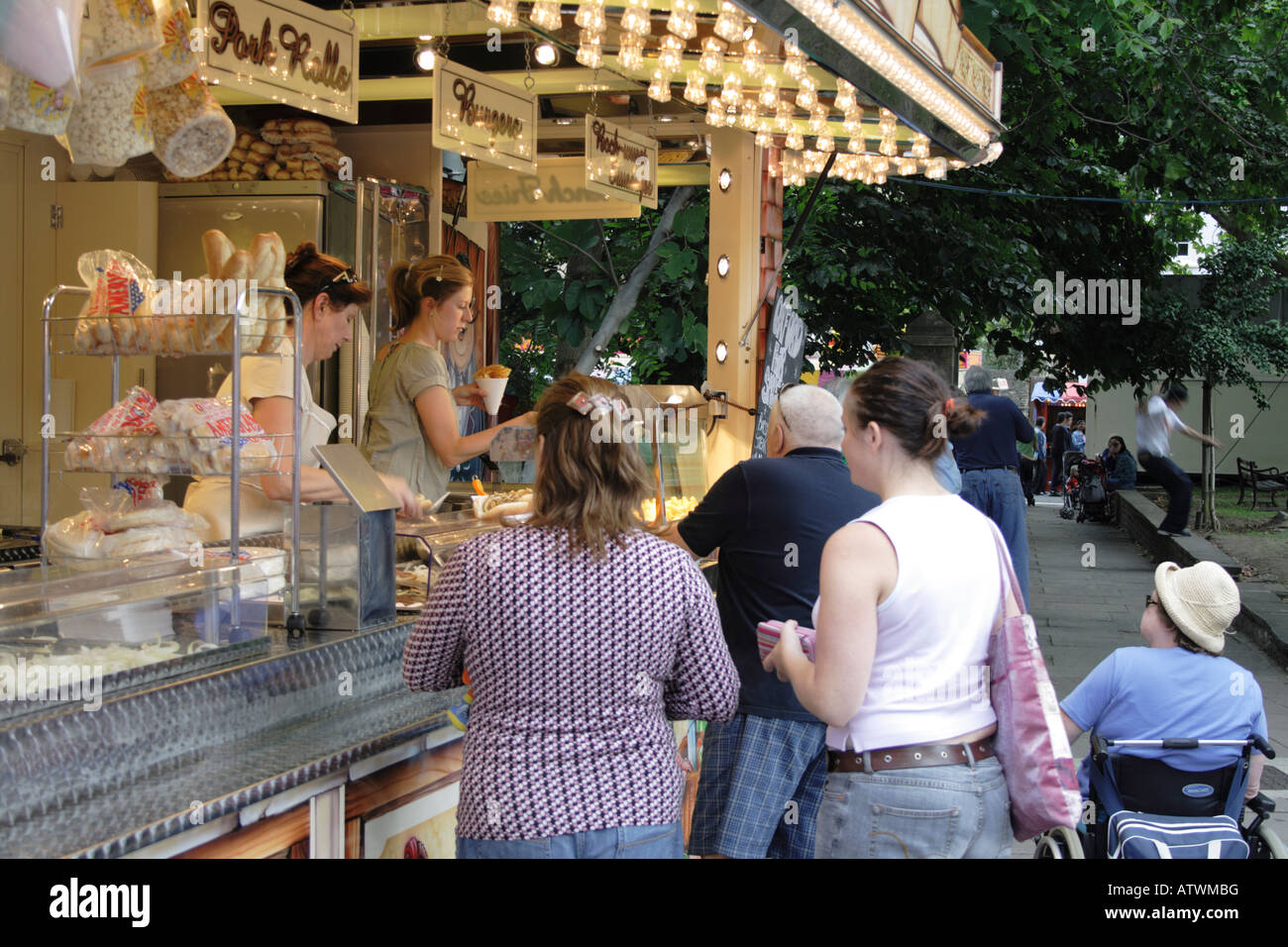 Customers fish chips kiosk counter hi-res stock photography and images ...
