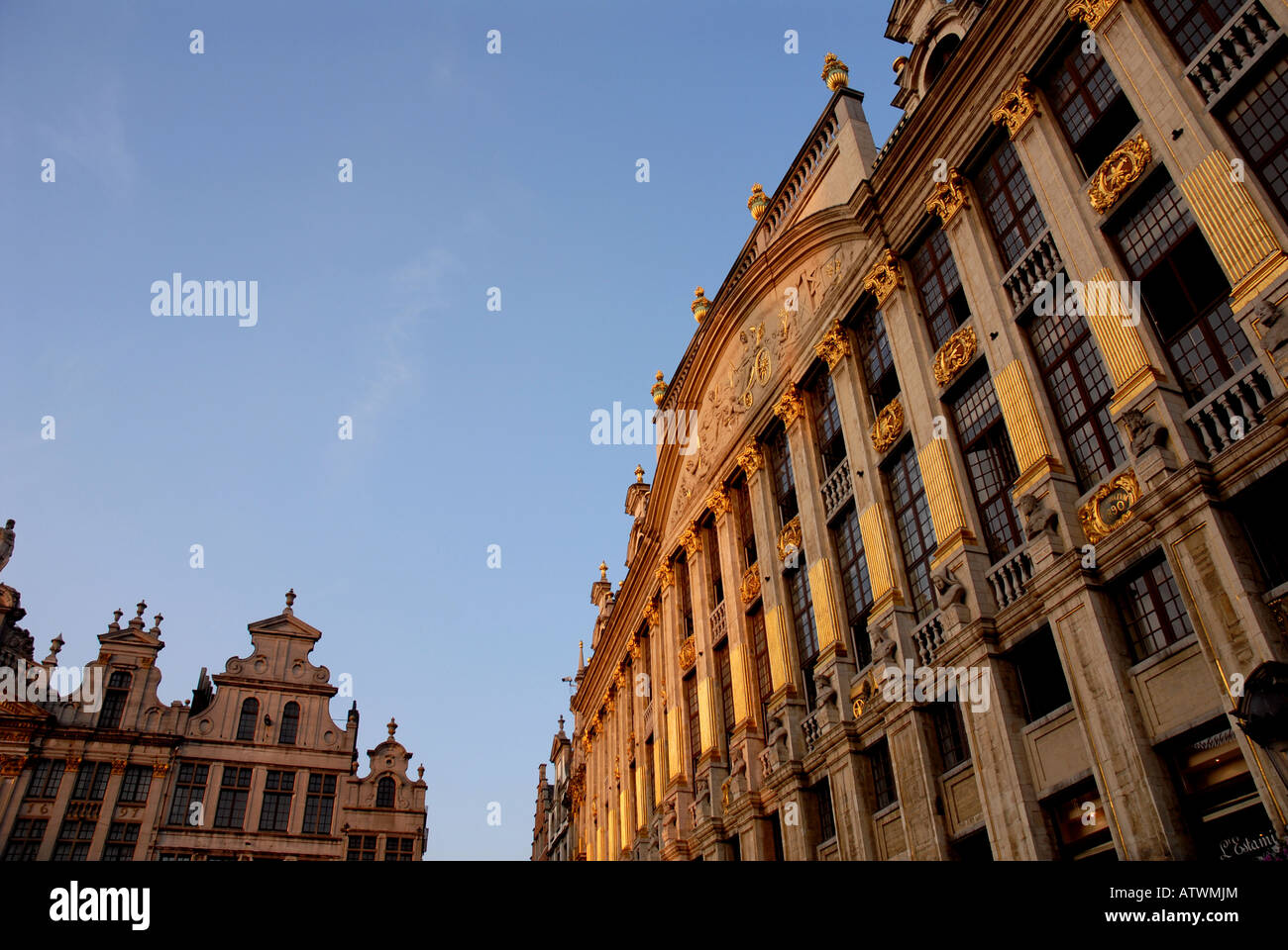Perspective of historic buildings in Grand Place Stock Photo - Alamy