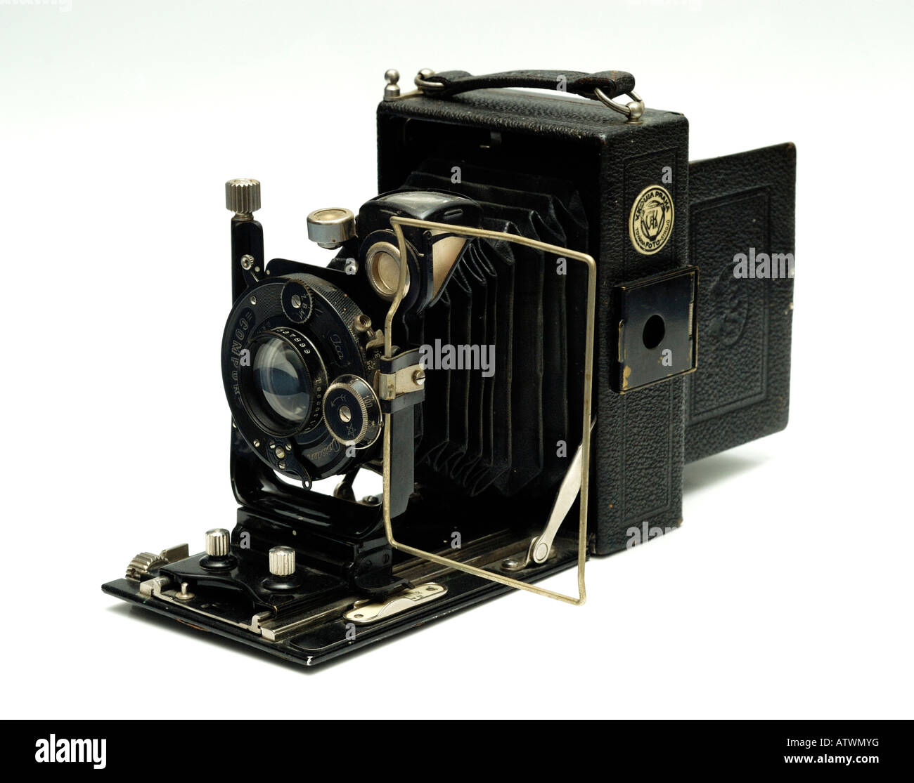 Antique view camera leather bellows hi-res stock photography and images ...