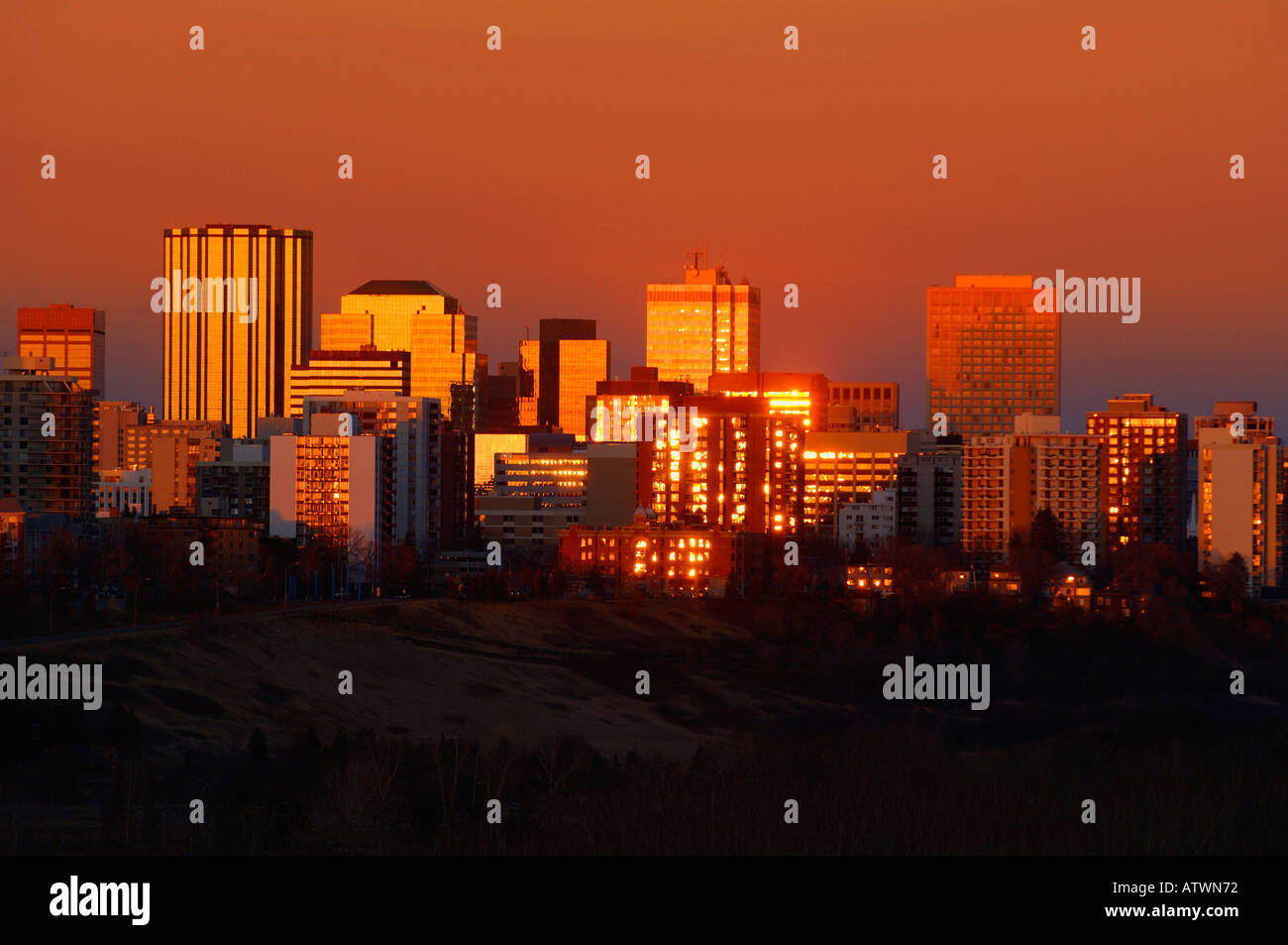 Edmonton sunset hi-res stock photography and images - Alamy