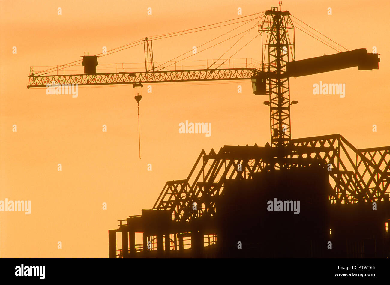 Crane moving heavy loads construction hi-res stock photography and ...