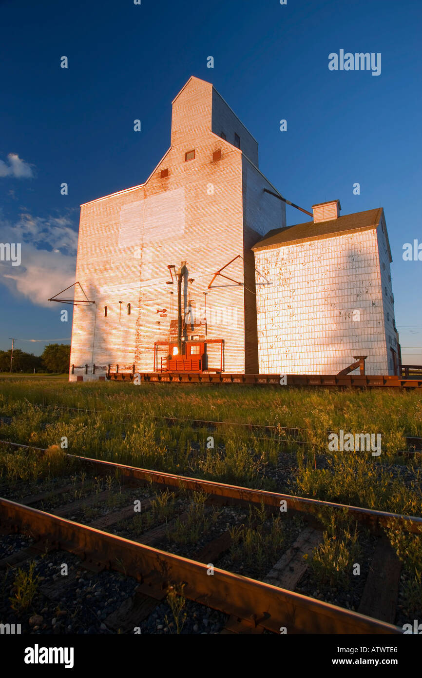 Old traintracks hi-res stock photography and images - Alamy