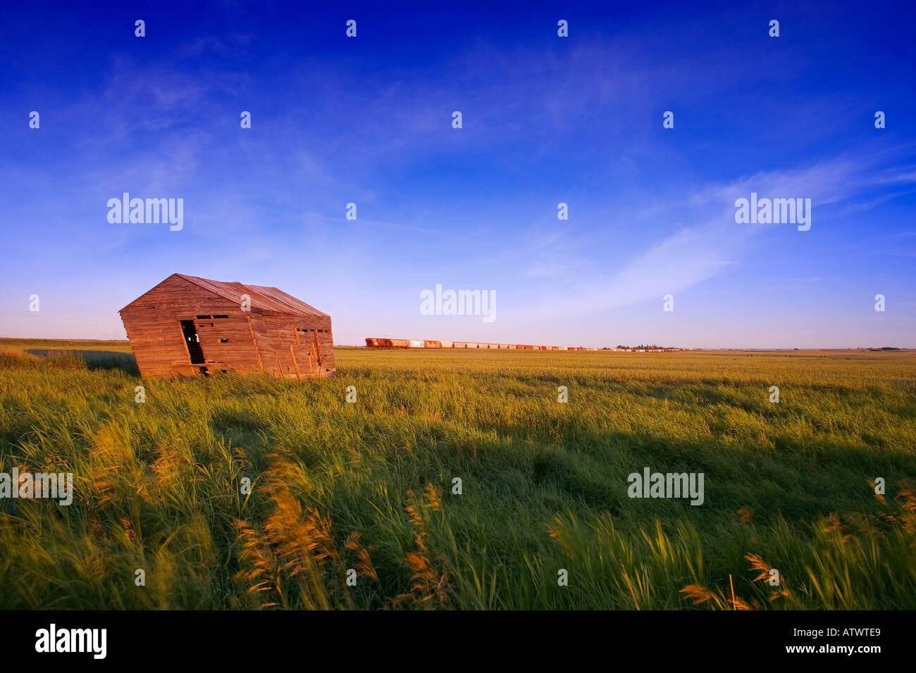 Wooden farm buildings hi-res stock photography and images - Alamy