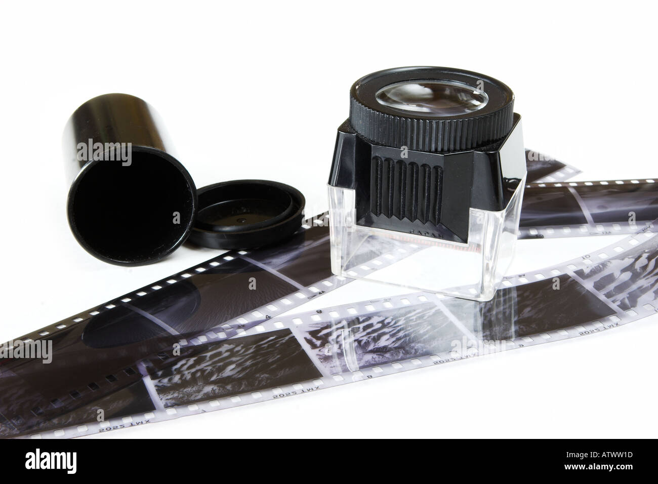 Film can hi-res stock photography and images - Alamy