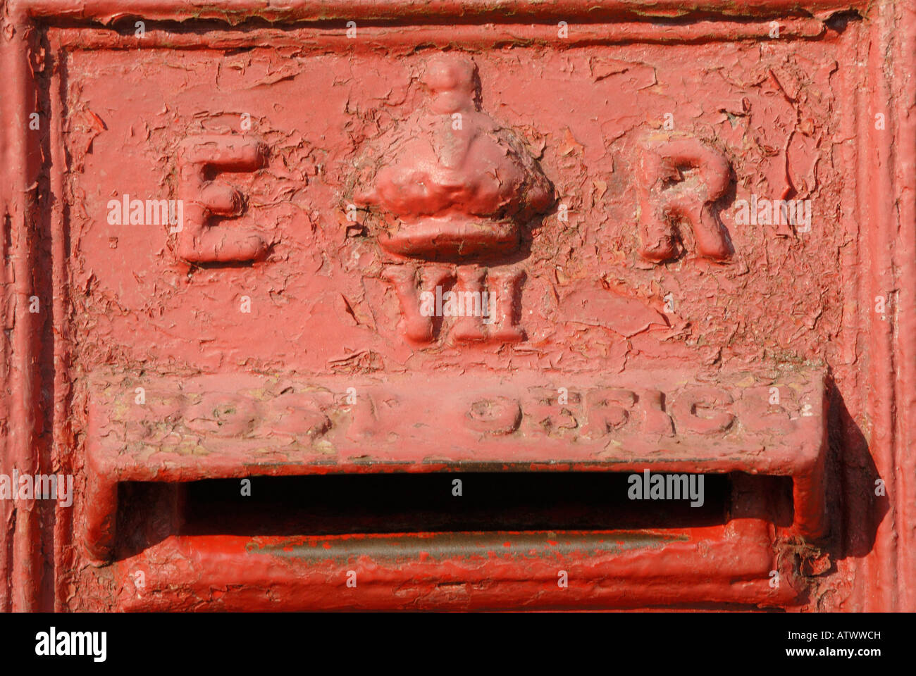 an old rusting rusty er elizabeth regina royal mail post posting box ...