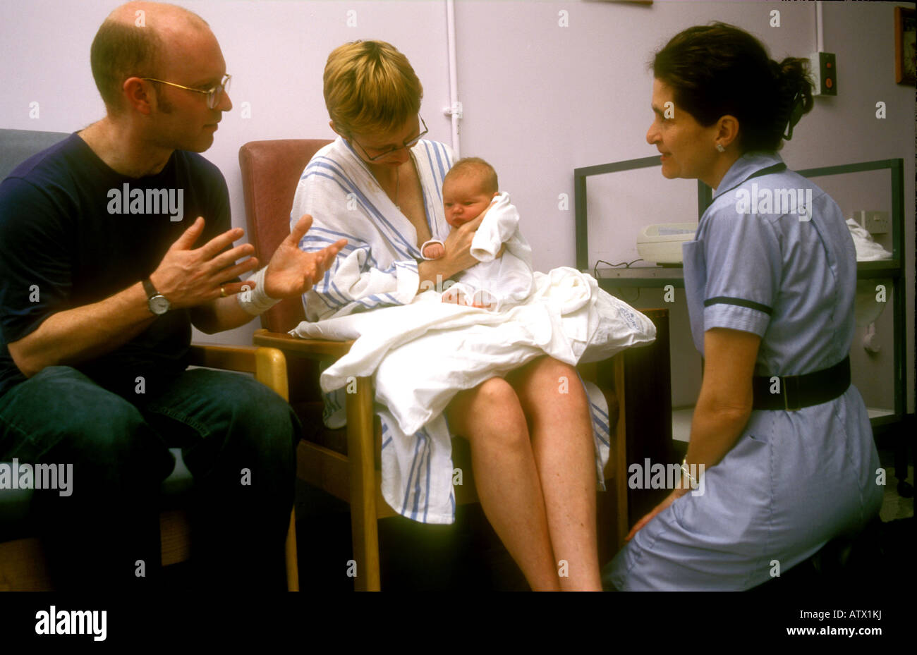 Midwife uk mother hi-res stock photography and images - Alamy