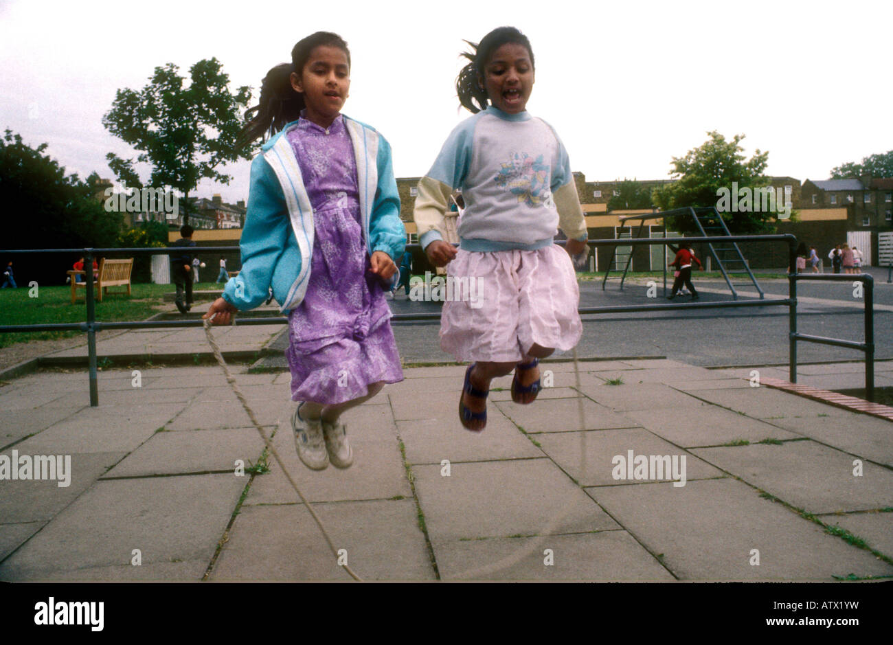 Girls school playground uk hi-res stock photography and images - Alamy