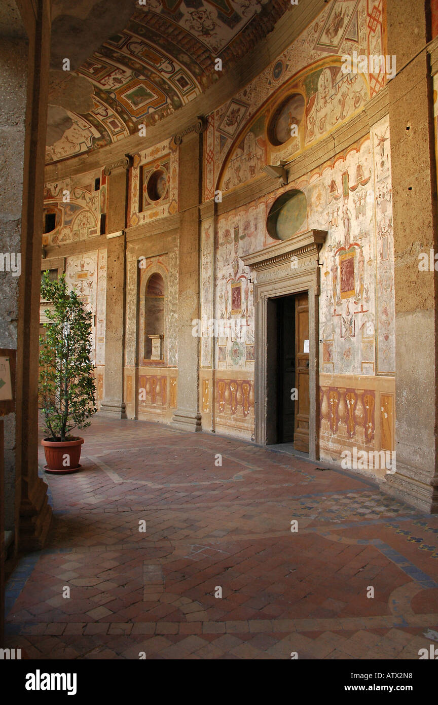 Palazzo farnese courtyard hi-res stock photography and images - Alamy