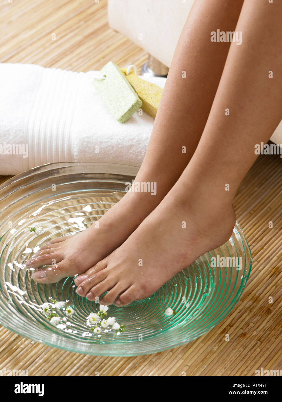 foot bath with flower Stock Photo - Alamy