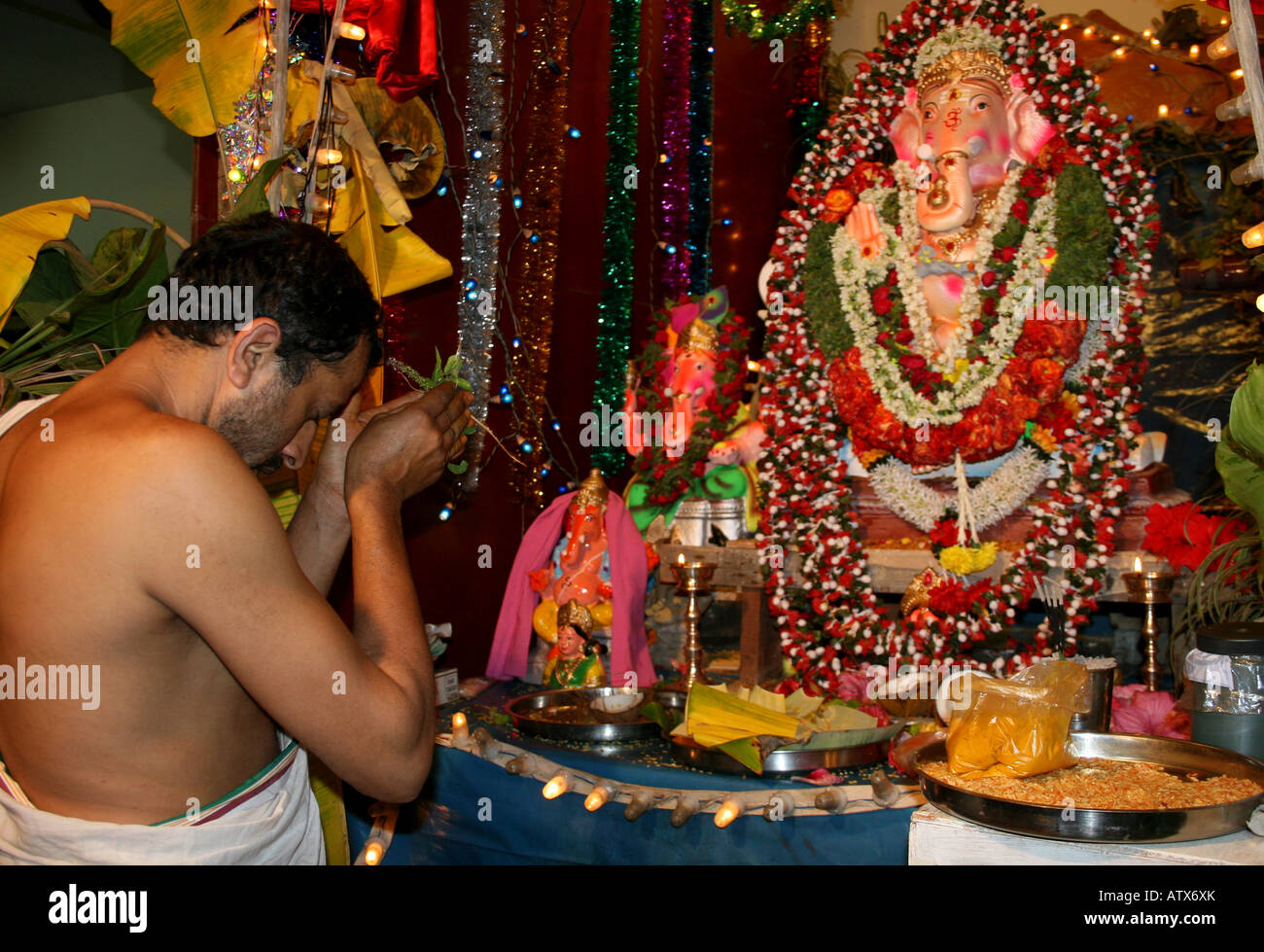 Elephant pooja hi-res stock photography and images - Alamy