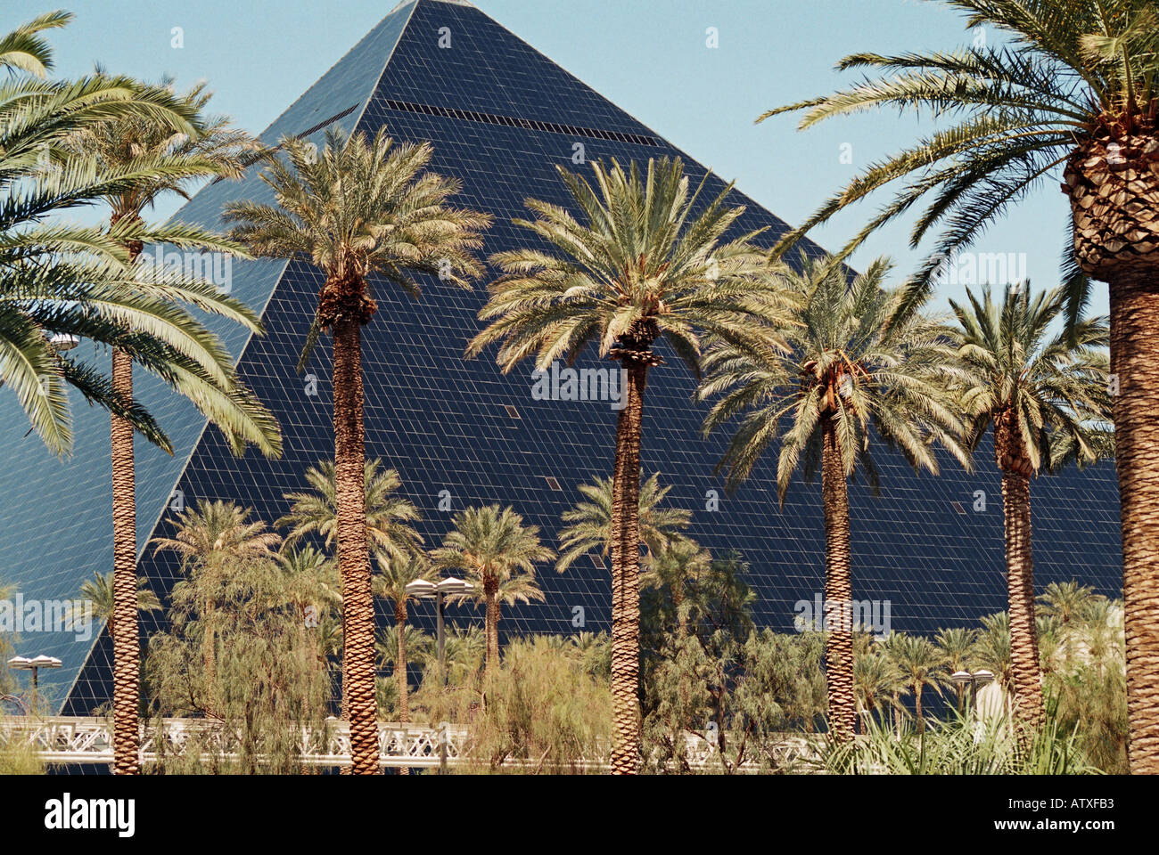 Black pyramid hi-res stock photography and images - Alamy