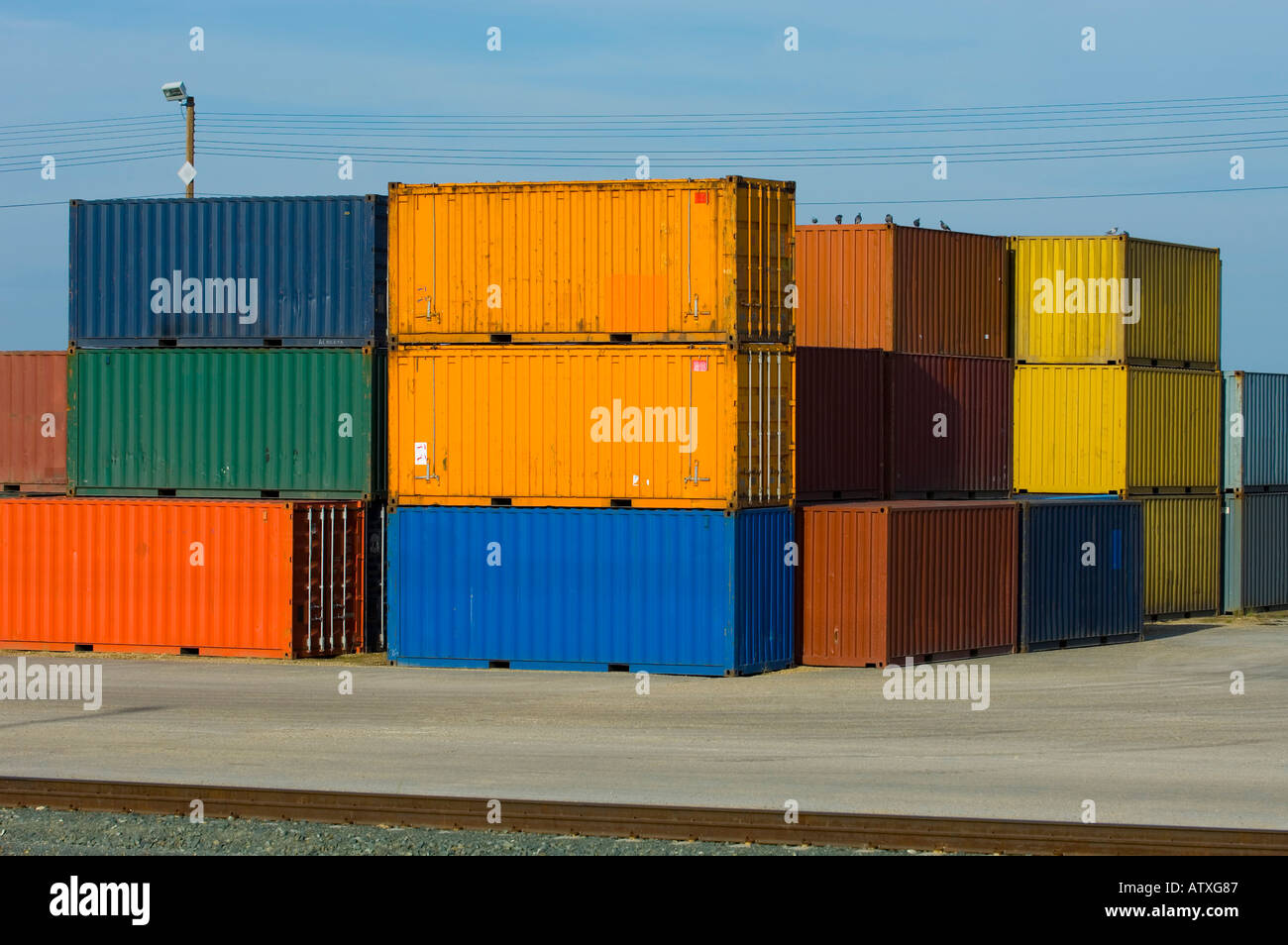 Green boxcar hi-res stock photography and images - Alamy