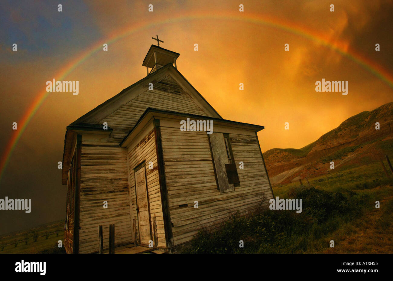Ramshackle religious building hi-res stock photography and images - Alamy