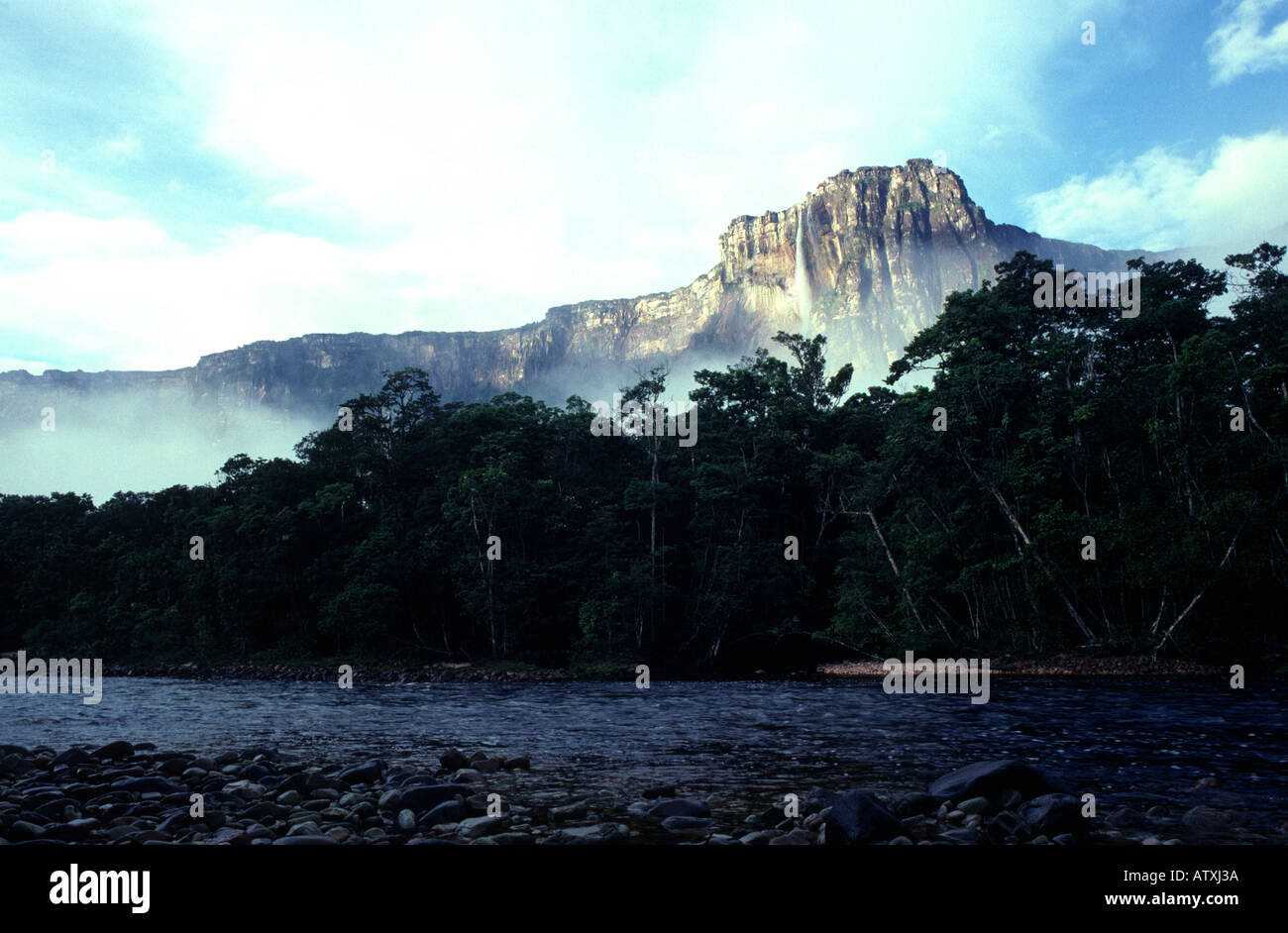 Venezuela highest waterfall canaima hi-res stock photography and images ...