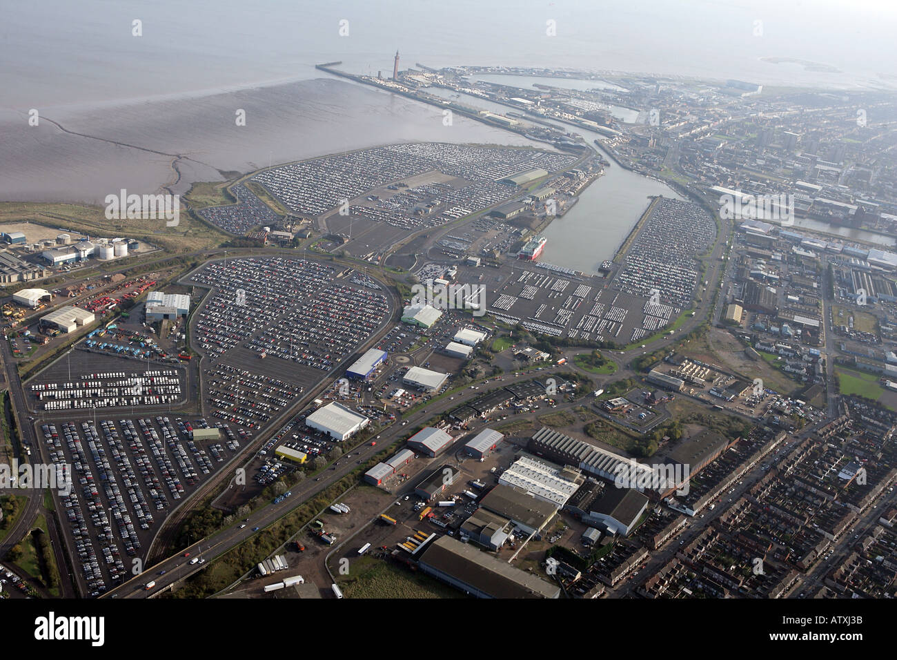 Grimsby docks hi-res stock photography and images - Alamy