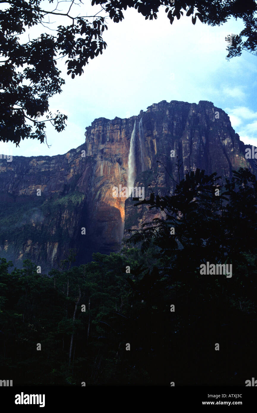 Venezuela highest waterfall canaima hi-res stock photography and images ...