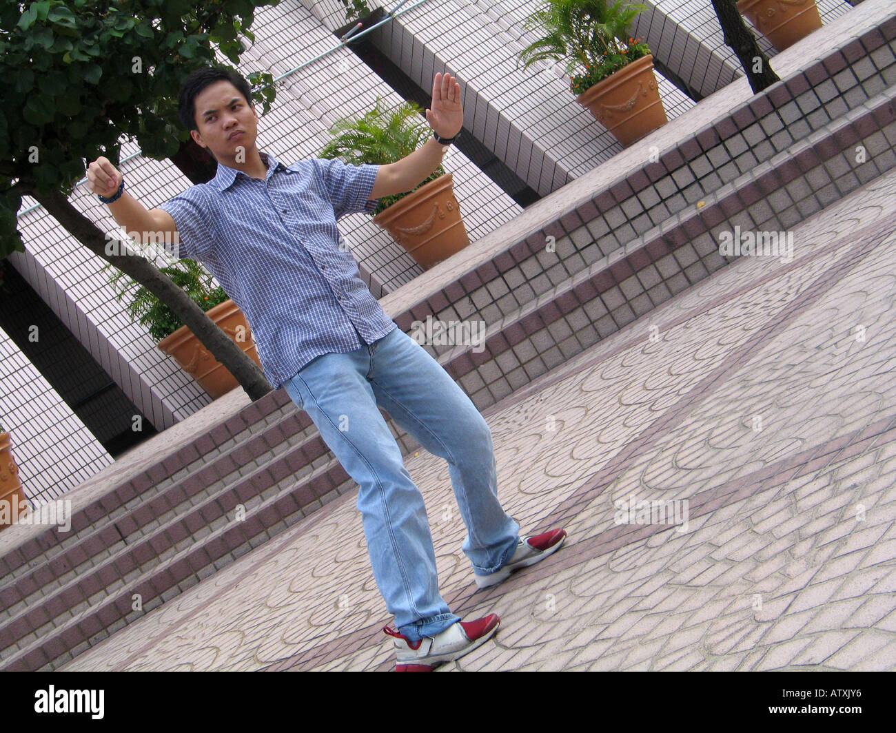 Thai chi china hi-res stock photography and images - Alamy