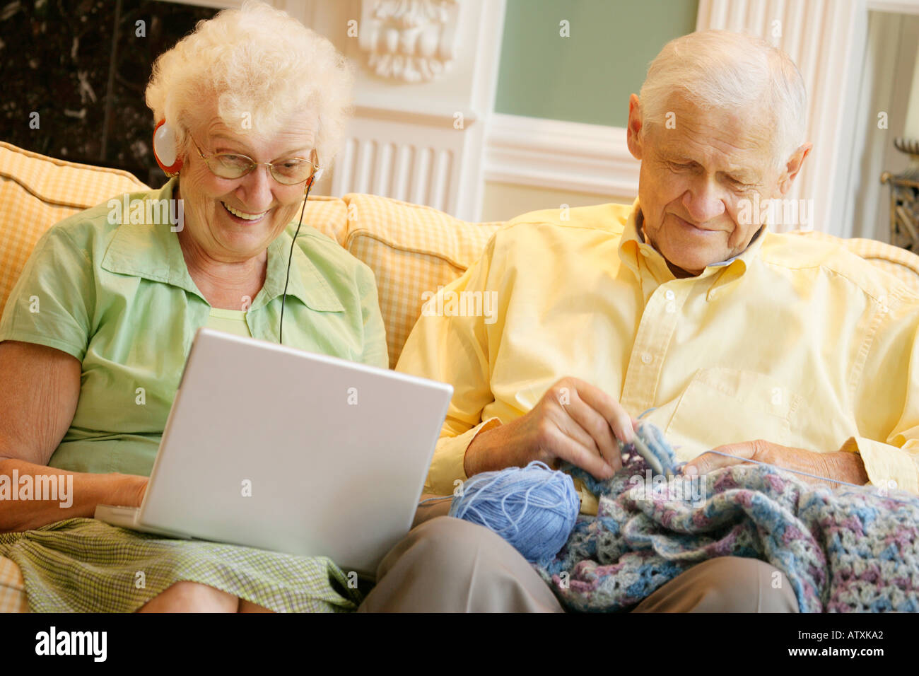 Elderly computer humour hi-res stock photography and images - Alamy