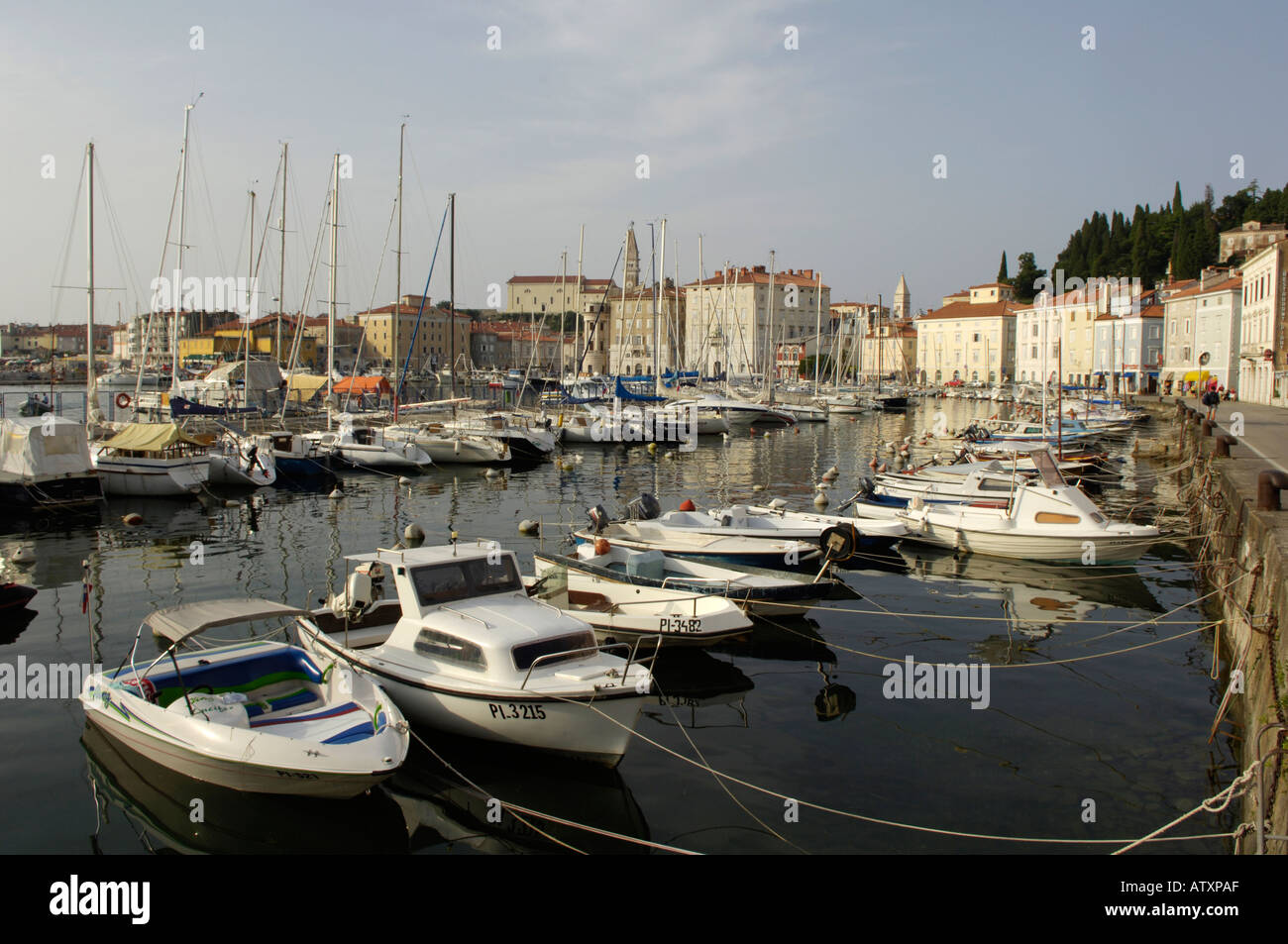 Port basin hi-res stock photography and images - Alamy