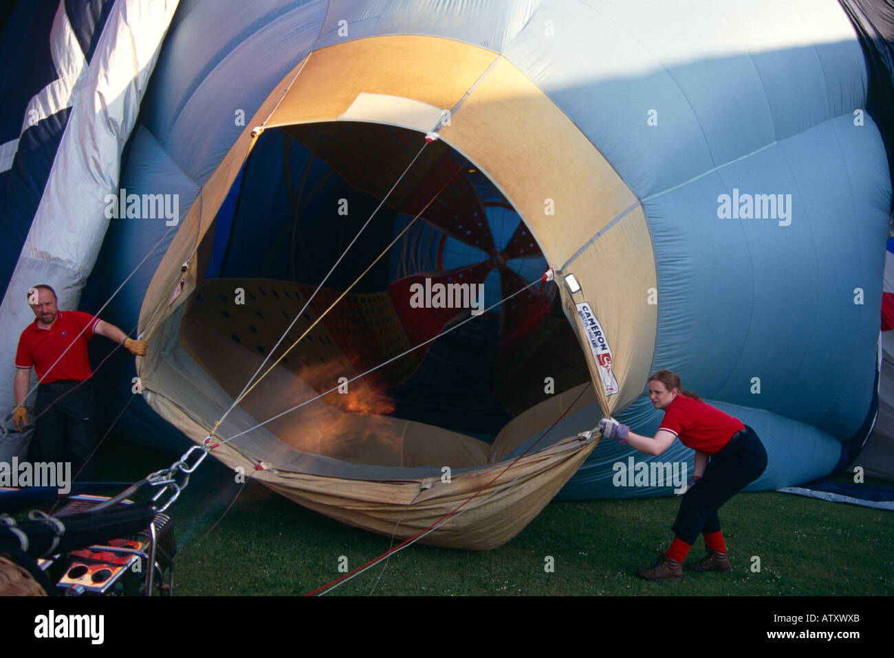Hot air balloon pilot female hi-res stock photography and images - Alamy