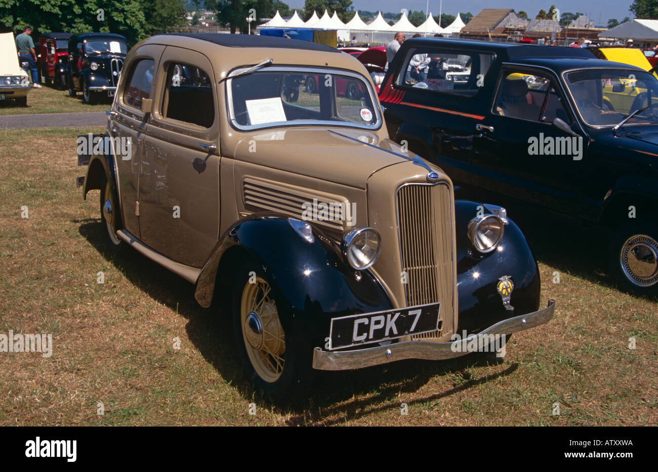 Old collectible motorcars hi-res stock photography and images - Alamy