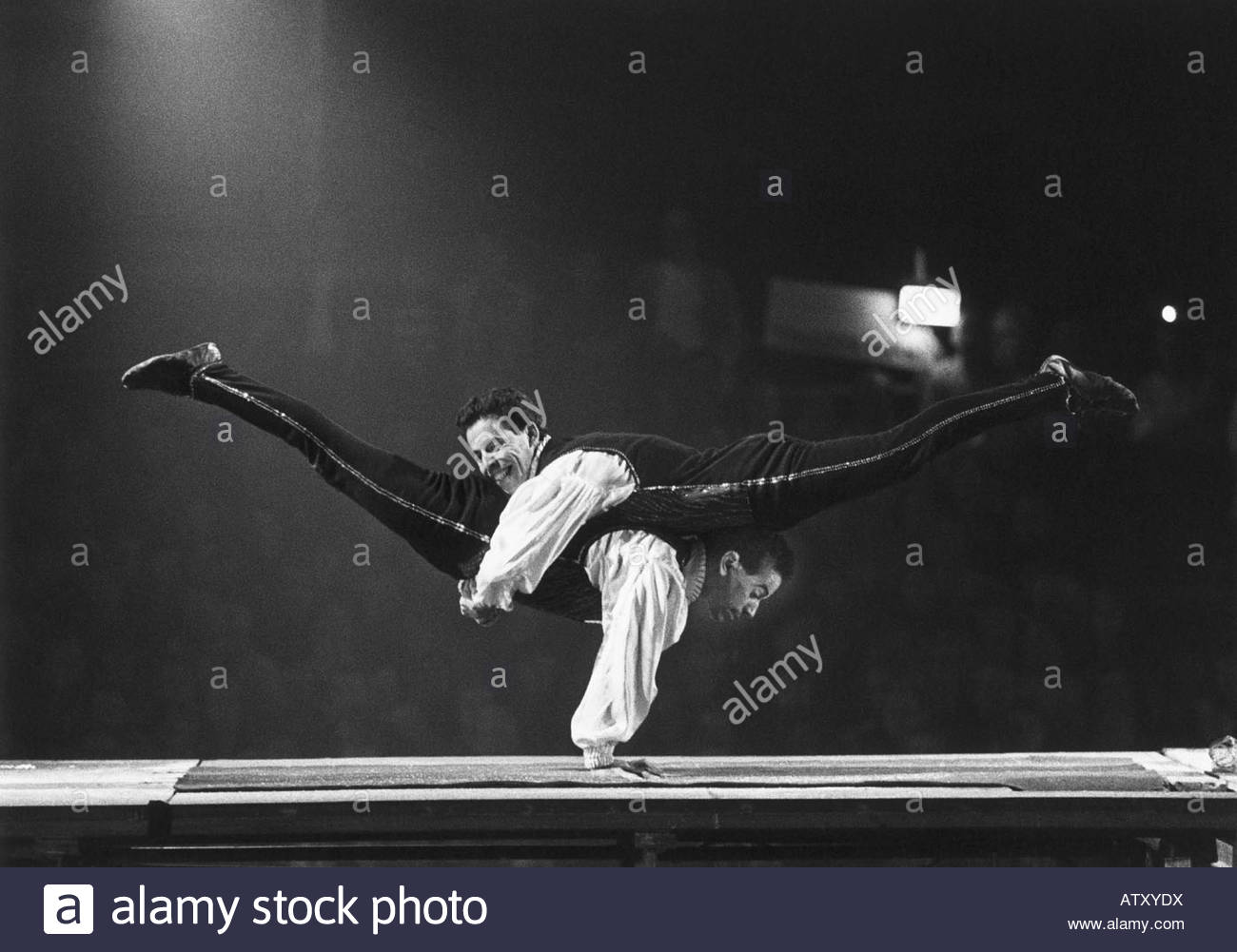 Acrobats Black and White Stock Photos & Images - Alamy