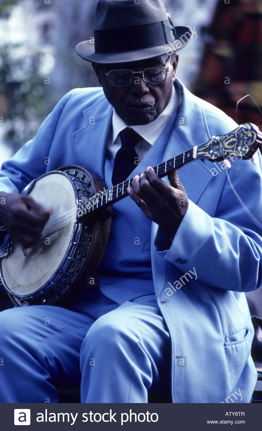 Man Playing Banjo Stock Photos & Man Playing Banjo Stock Images - Alamy