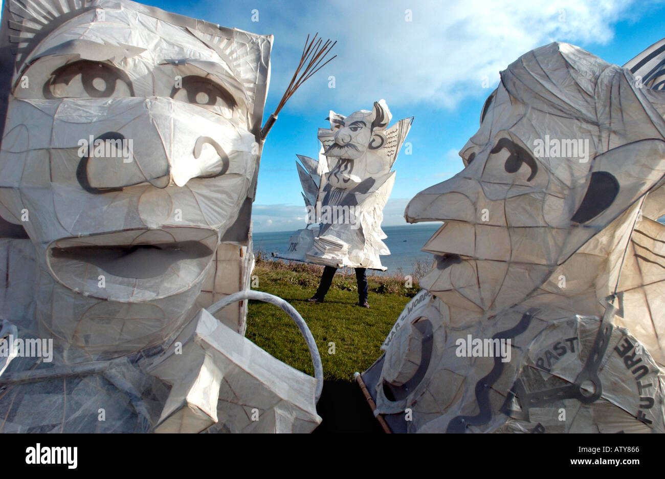 Charles wells sculpture hi-res stock photography and images - Alamy