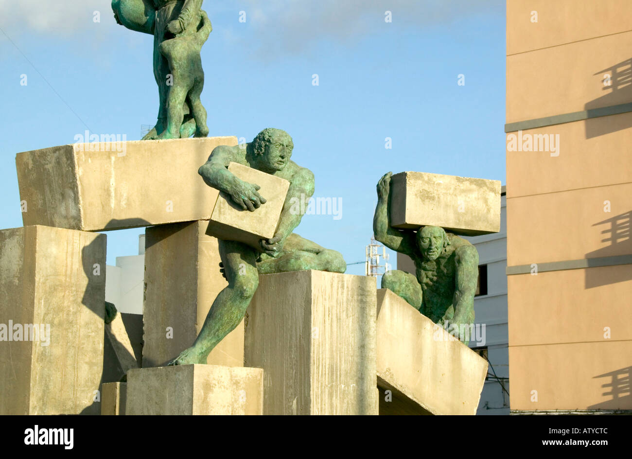Sculpture on roundabout by harbour Puerto del Rosario Stock Photo - Alamy