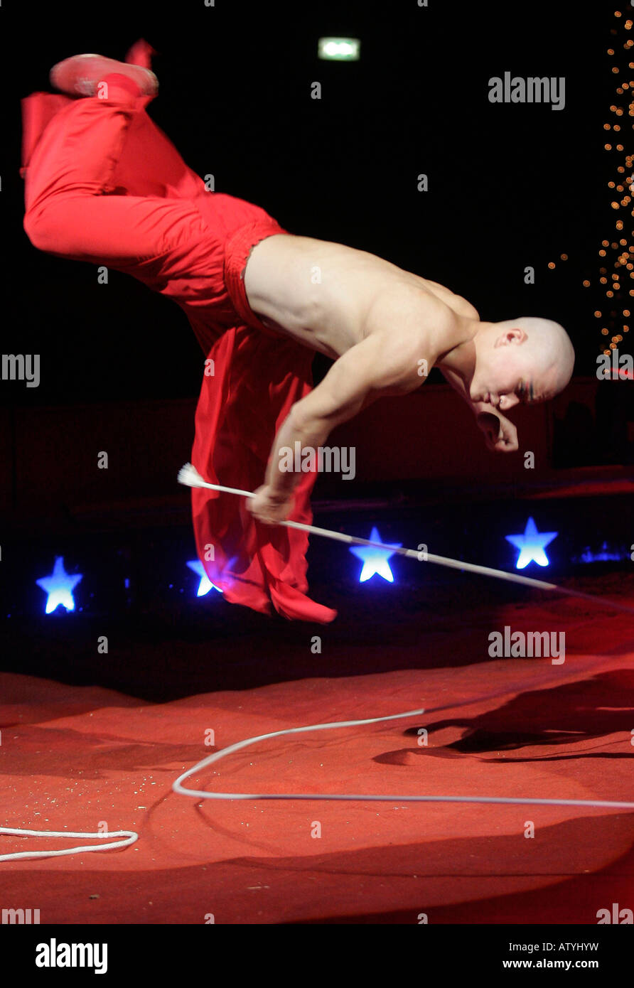 artists of the chinese state circus Fujian Stock Photo - Alamy