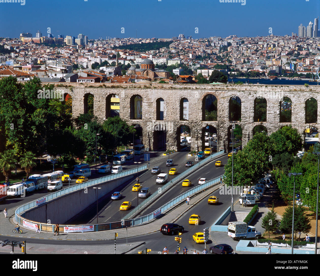 Valens Aqueduct (Bozdoğan Kemeri) Istanbul, Turkey Stock Photo - Alamy