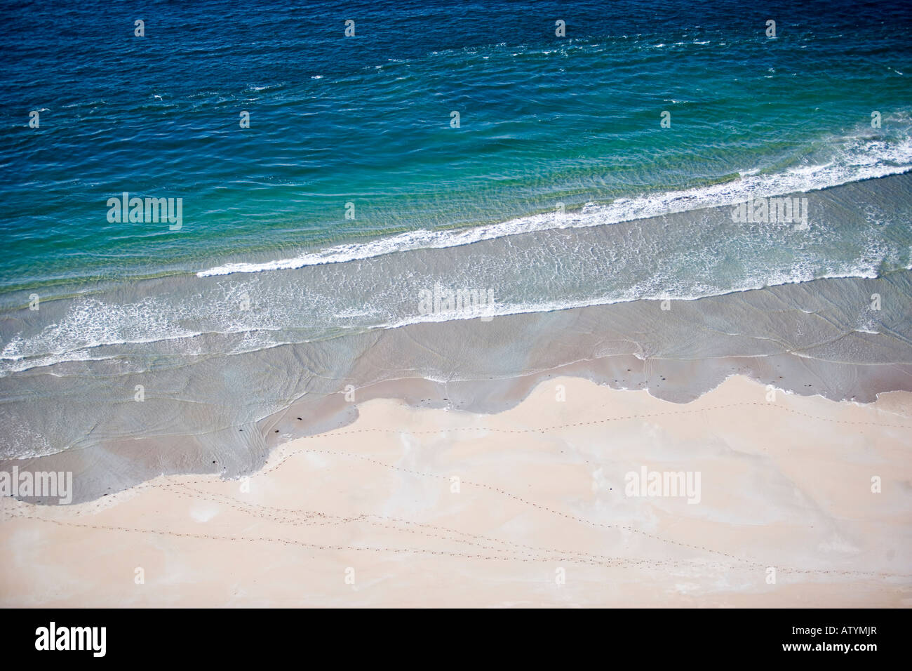 Overhead view waves on beach hi-res stock photography and images - Alamy