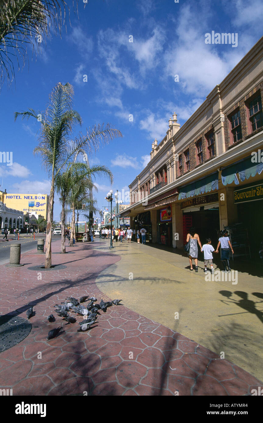 Revolution avenue hi-res stock photography and images - Alamy