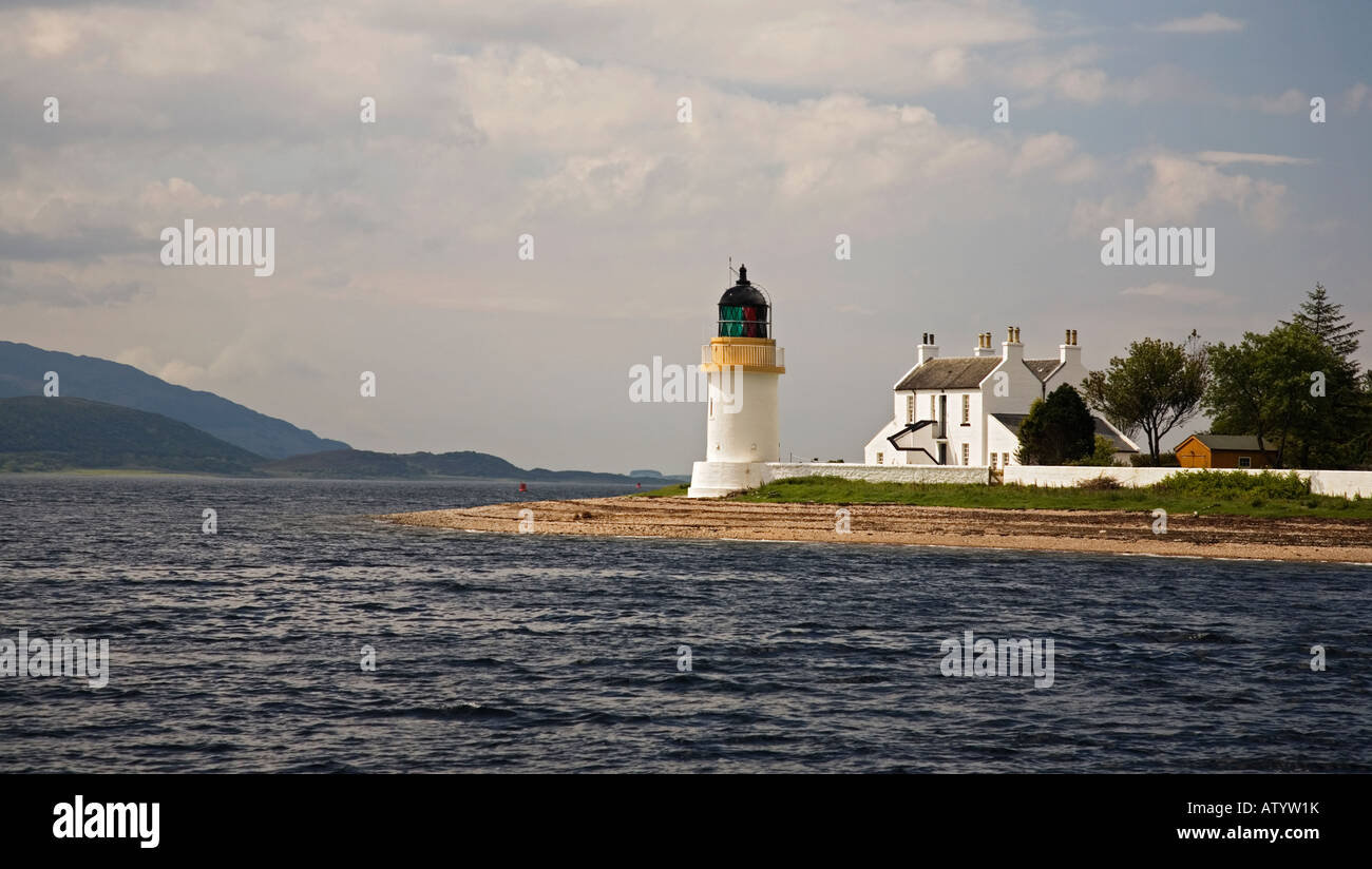 Loch side lighthouse hi-res stock photography and images - Alamy