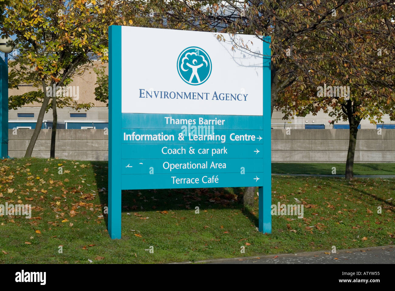 Thames Barrier Environment Agency Sign Stock Photo - Alamy