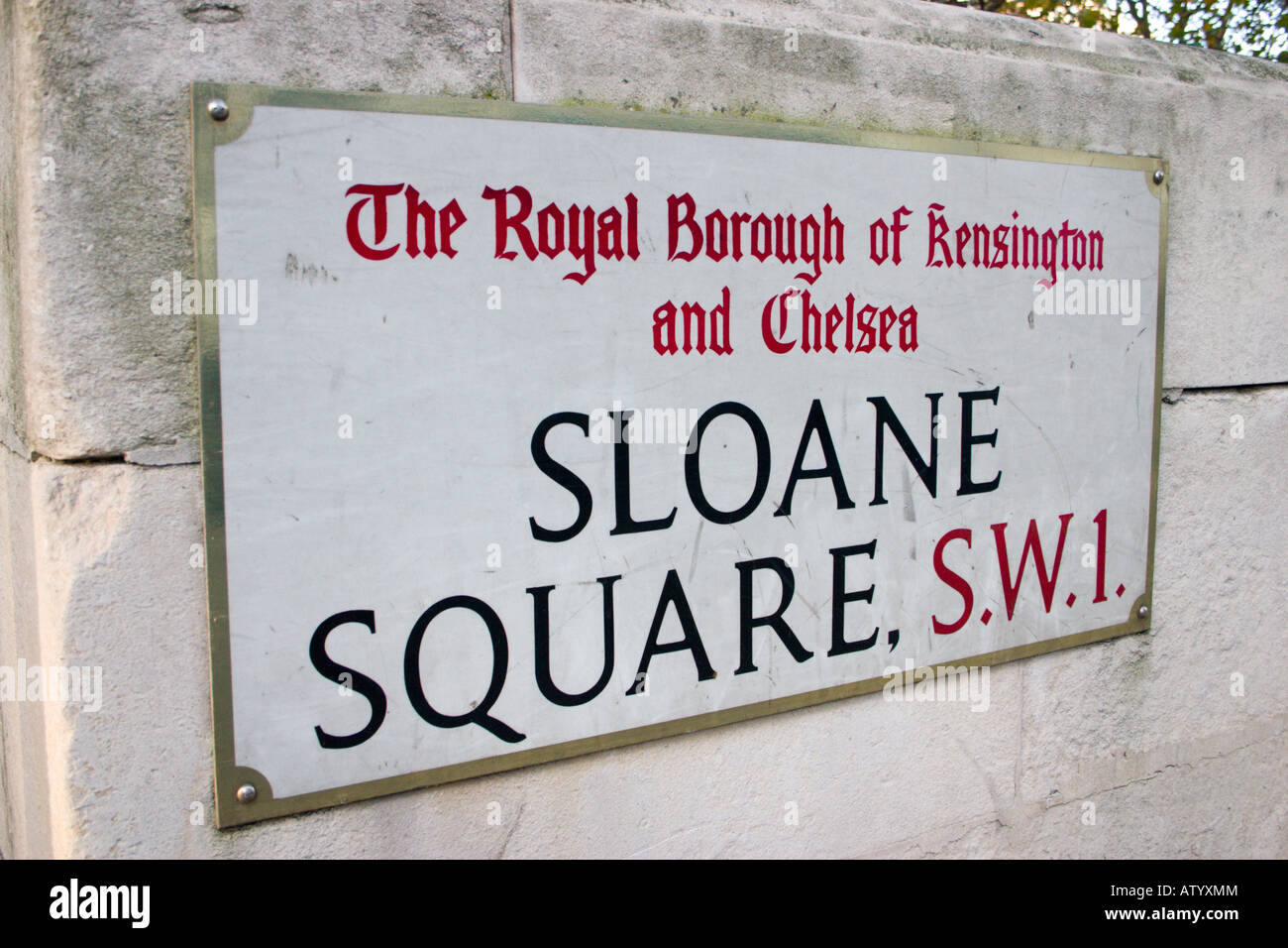 Sloane square london sign hi-res stock photography and images - Alamy