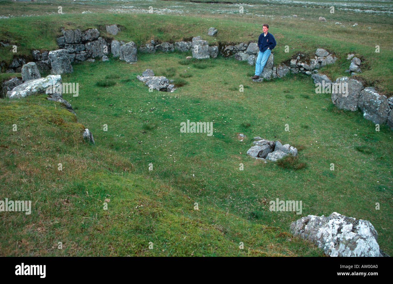Staneydale Neolithic Temple a settlement from the stone age 5000 years ...