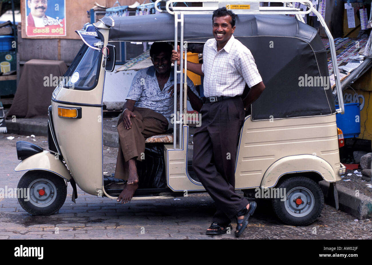 Sri lanka colombo transport hi-res stock photography and images - Alamy
