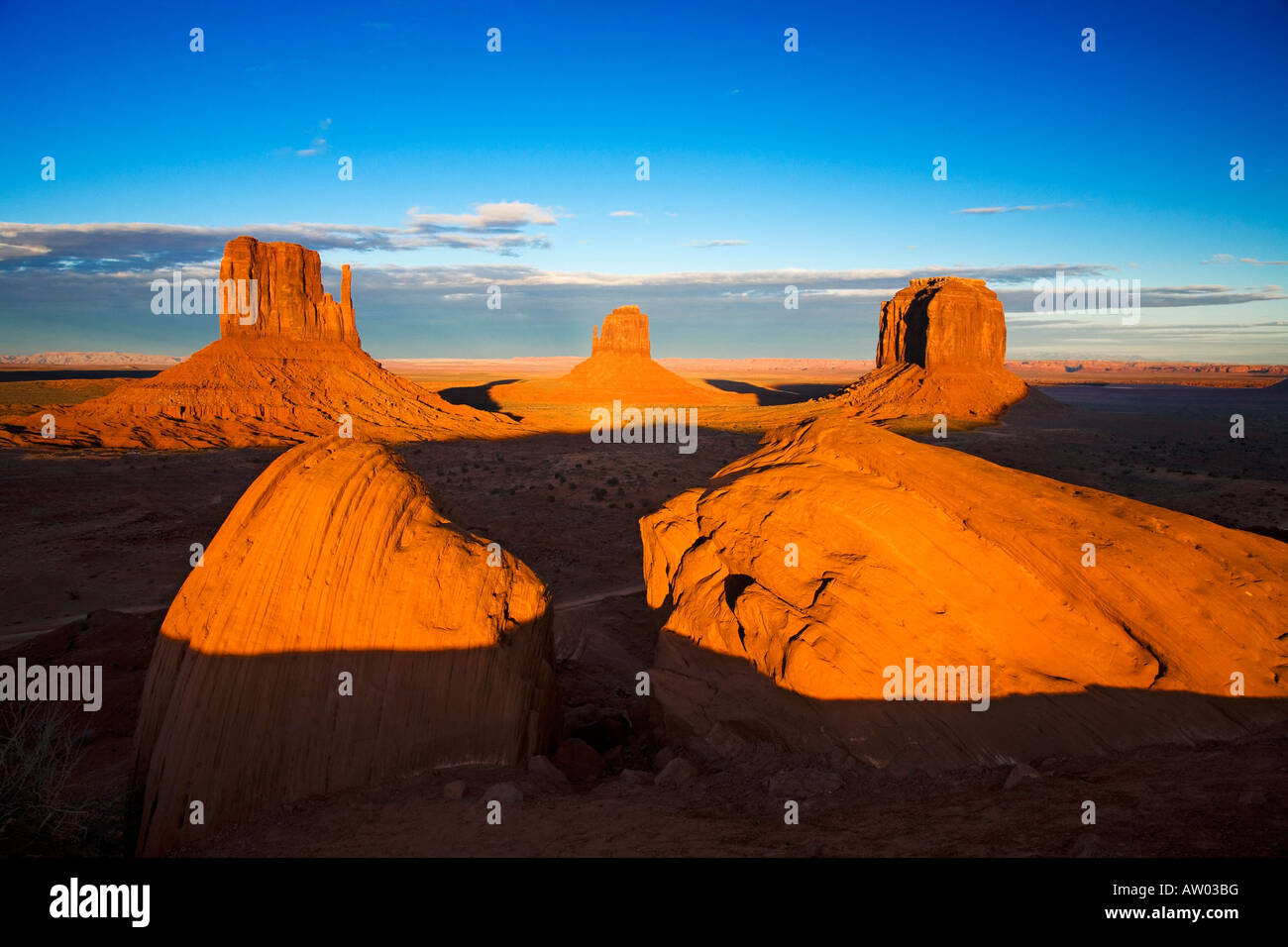 The Mittens at Sunset Monument Valley Southern Utah USA Stock Photo - Alamy