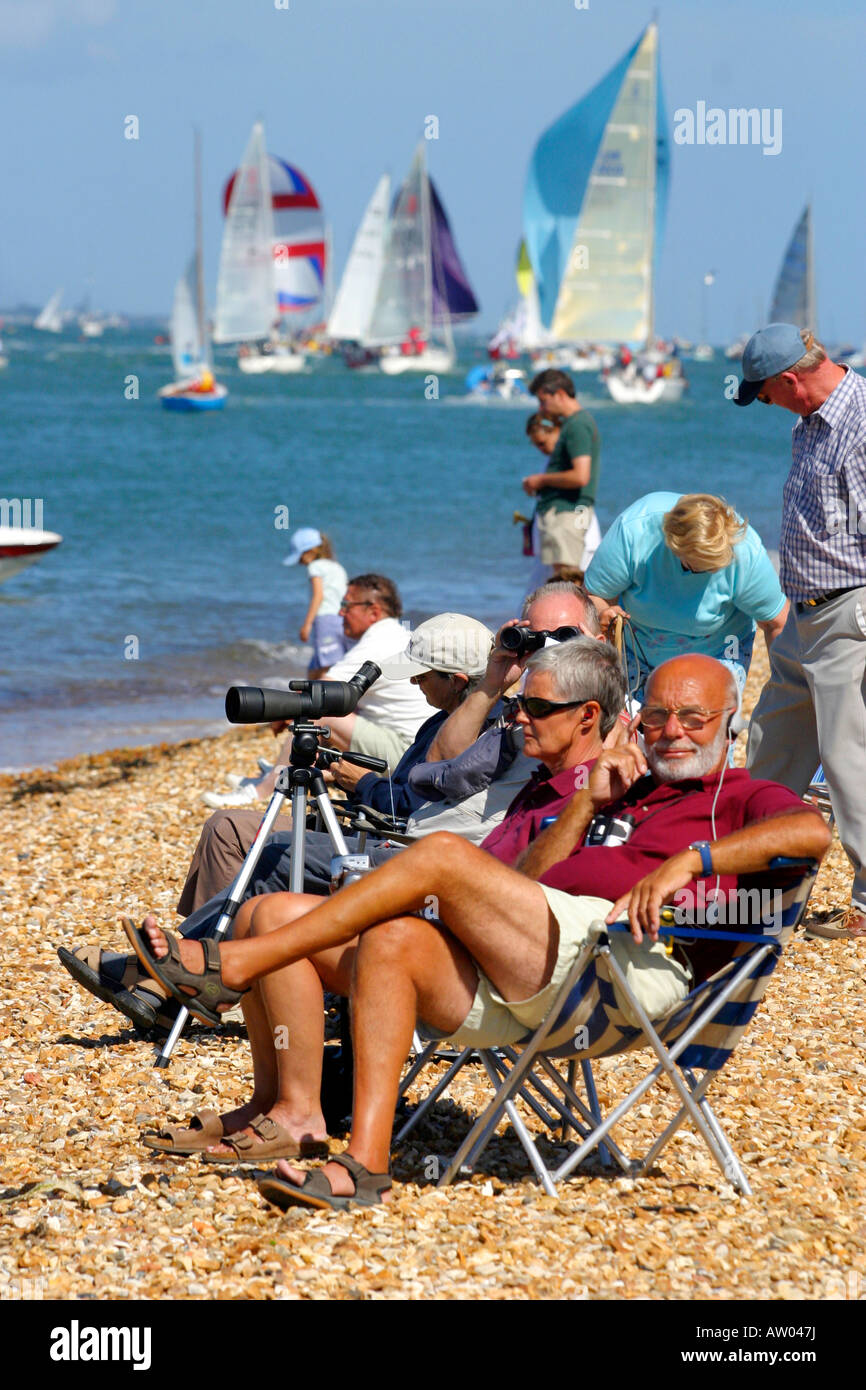 Spectators, on, beach, Cowes Week, Isle of Wight Stock Photo - Alamy