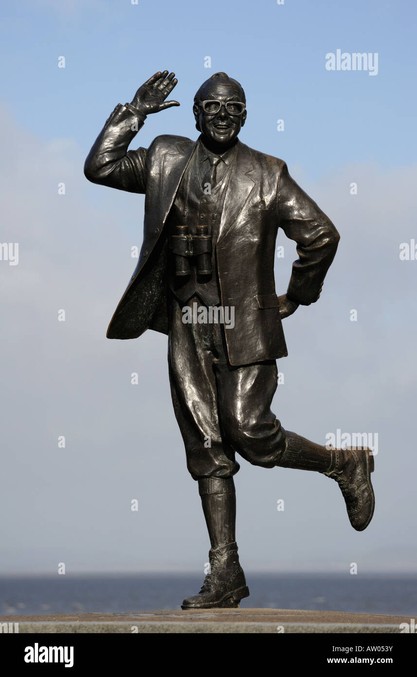 Statue of Eric Morecambe, comedian, by Graham Ibbeson. Morecambe ...