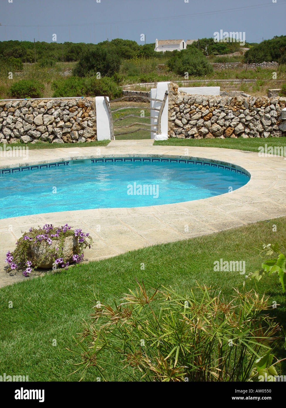 Meditteranean villa and swimming pool with countryside behind Stock ...